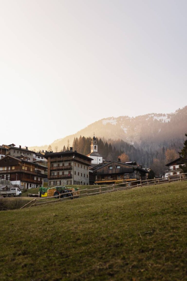 Escursioni a Sauris: esplora a piedi questo paradiso naturale • Sauris ...